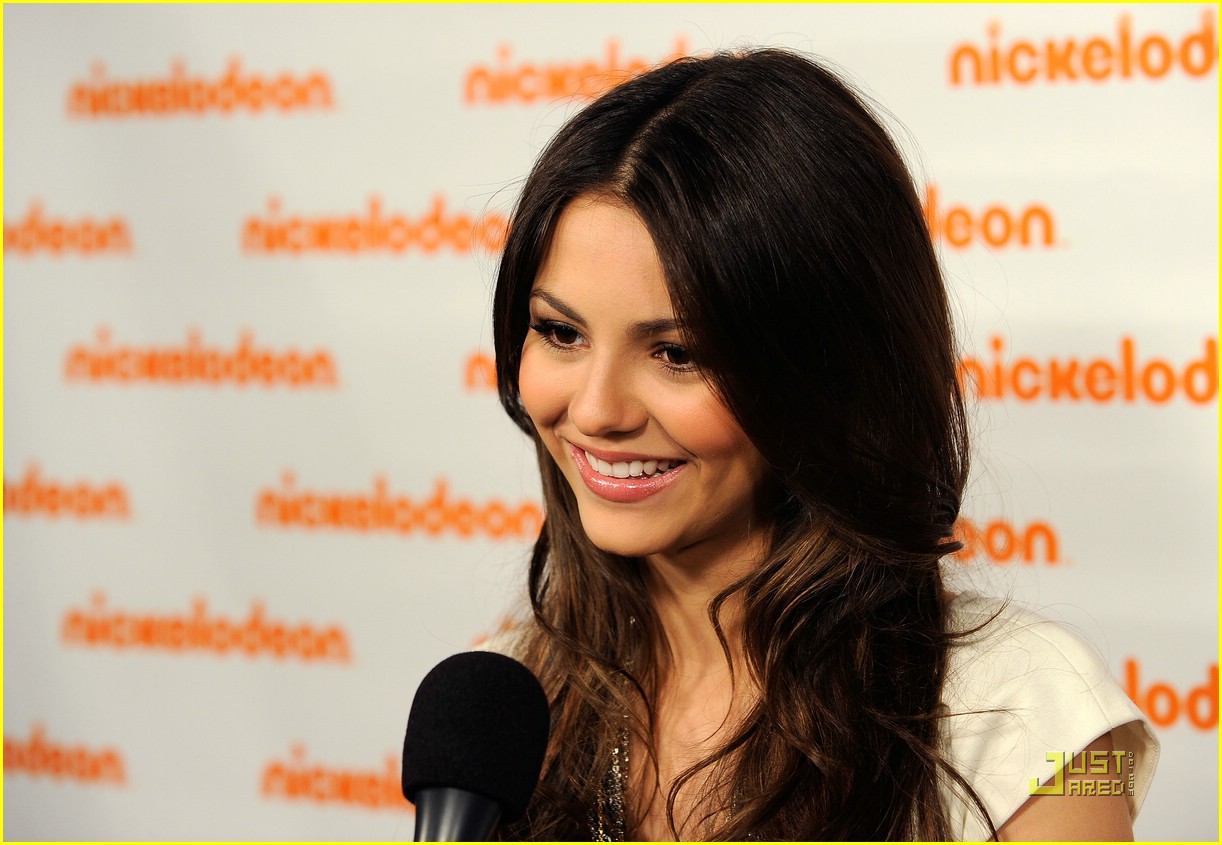 Full Sized Photo of victoria justice nick upfronts 03 | Victoria ...