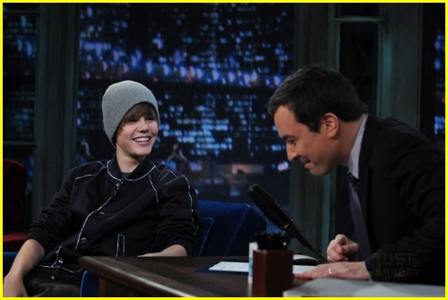 Full Sized Photo of justin bieber jimmy fallon 02 | Justin Bieber: Drum ...