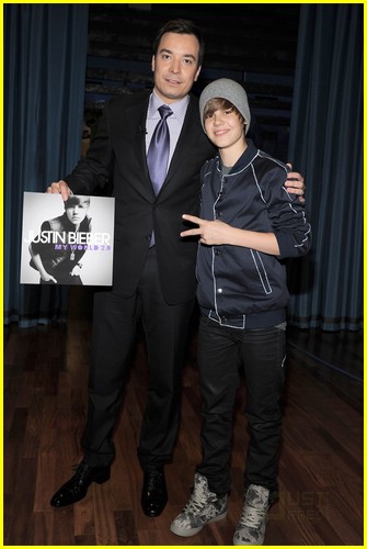 Justin Bieber: Drum Duet on Jimmy Fallon | Photo 365828 - Photo Gallery ...