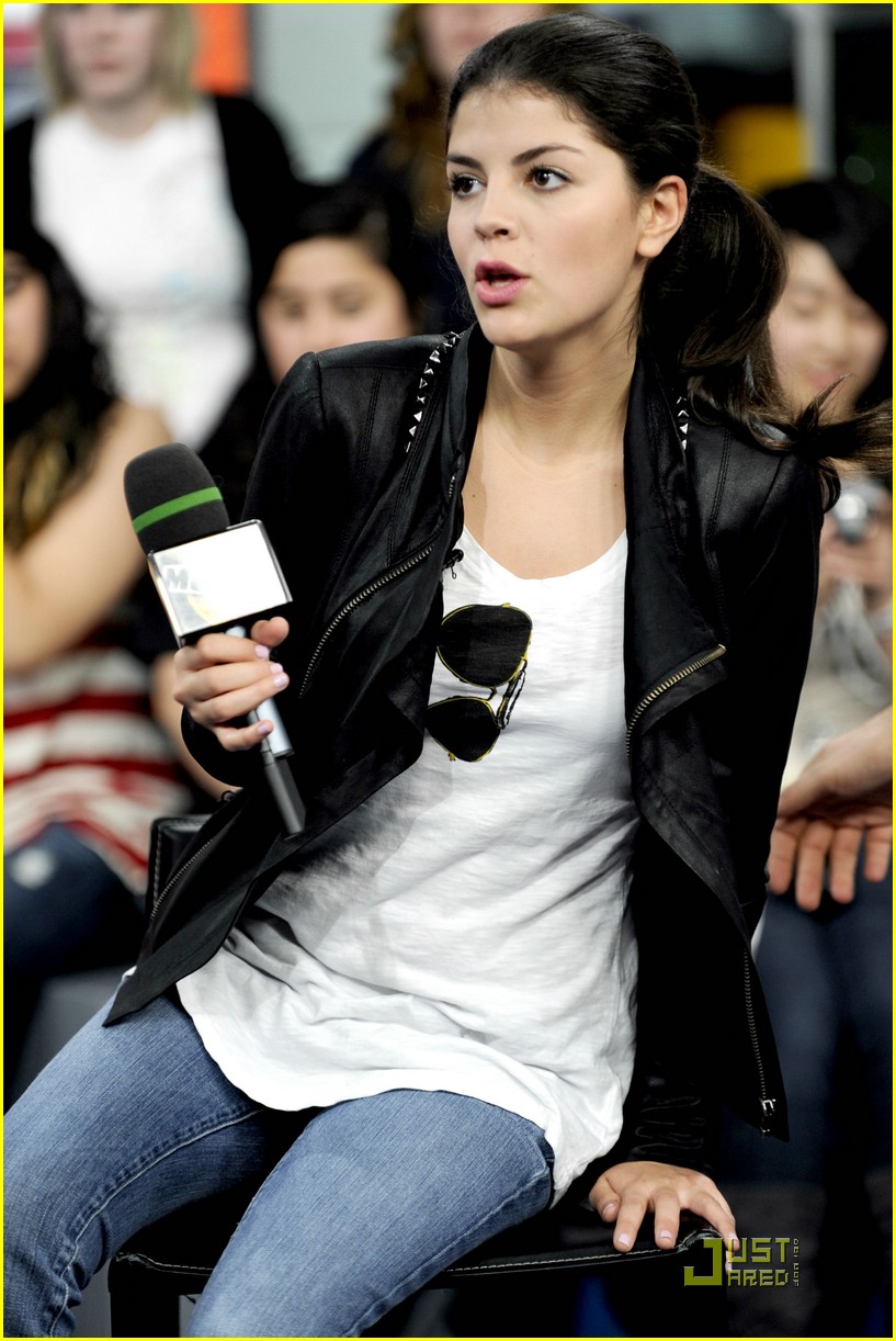 Nikki Yanofsky is Much on Demand | Photo 367683 - Photo Gallery | Just ...