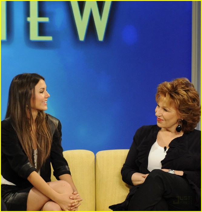 Victoria Justice: Teen Queen Title is Crazy! | Photo 367276 - Photo ...
