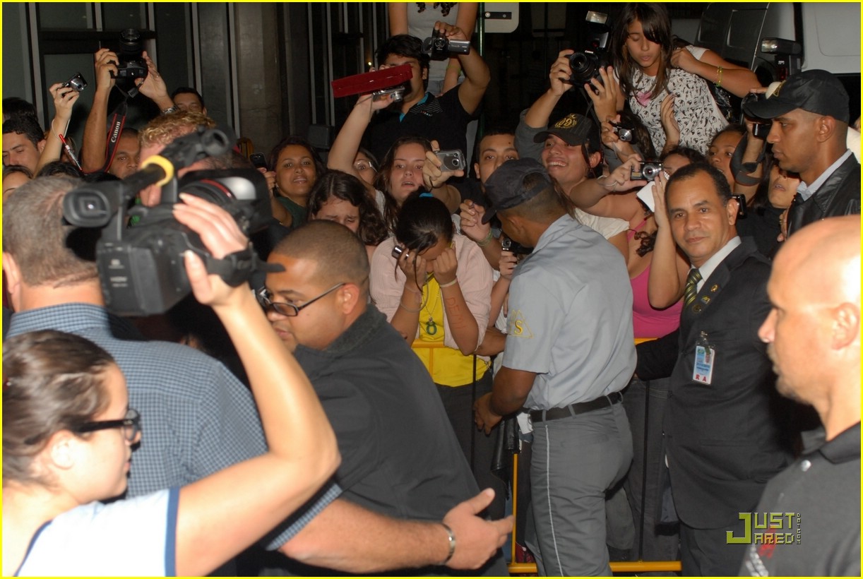 Demi Lovato Creates Rio Riot | Photo 371489 - Photo Gallery | Just ...