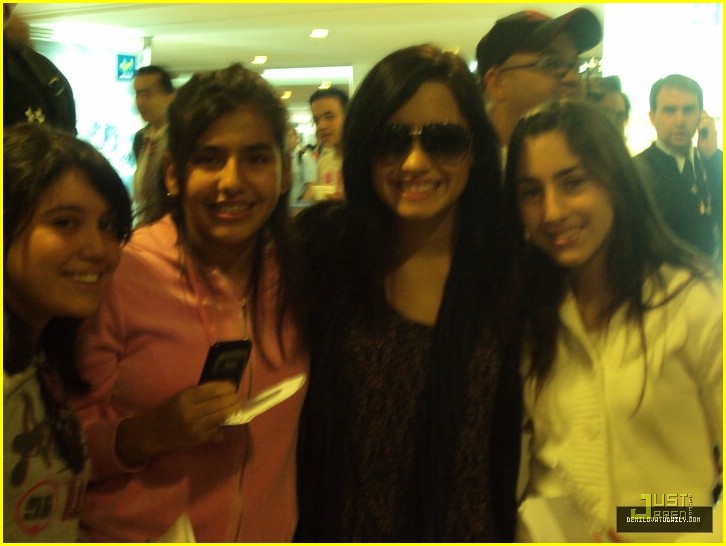 Demi Lovato Creates Rio Riot | Photo 371495 - Photo Gallery | Just ...