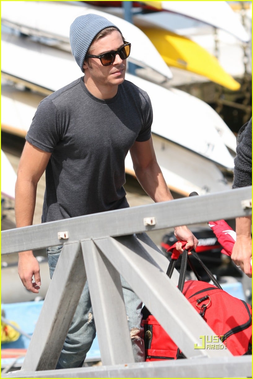 Zac Efron: Come Sail Away! | Photo 370474 - Photo Gallery | Just Jared Jr.