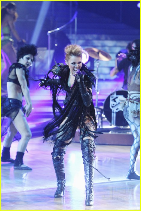 Miley Cyrus: 'Can't Be Tamed' Performance Pics! | Photo 370459 - Photo ...