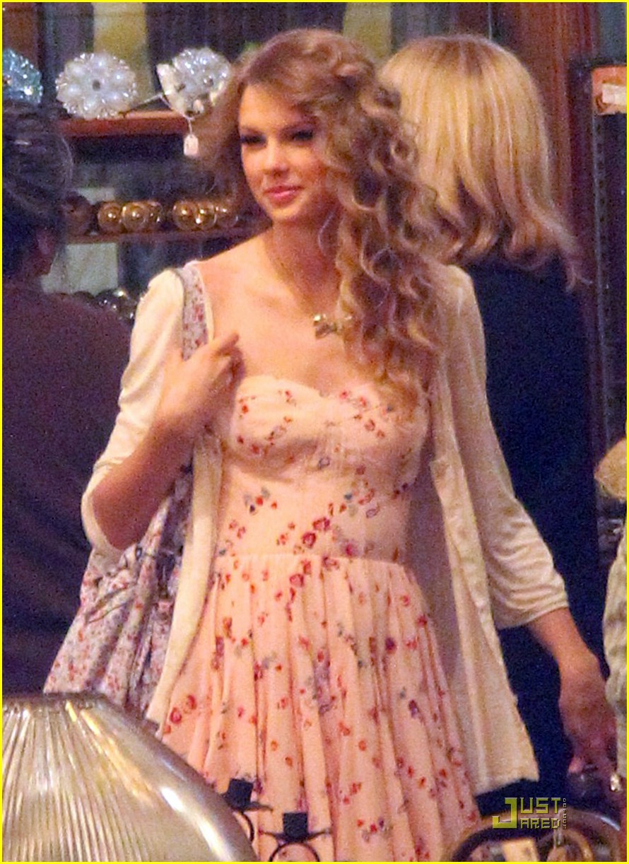 Taylor Swift: Surprise, Surprise! | Photo 369092 - Photo Gallery | Just ...