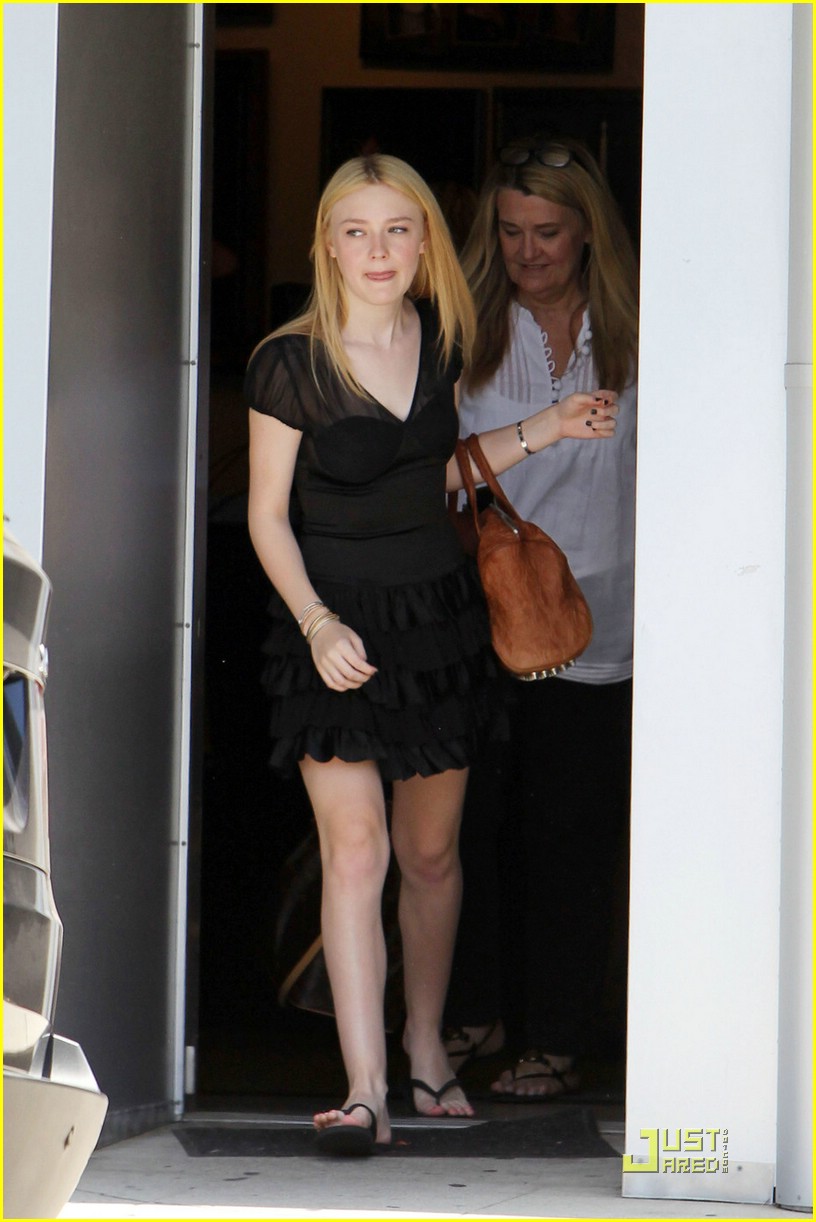 Full Sized Photo of dakota fanning jay leno 01 | Dakota Fanning: Tennis ...