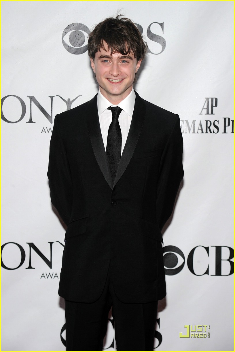 Full Sized Photo of daniel radcliffe tony awards 08 | Daniel Radcliffe ...