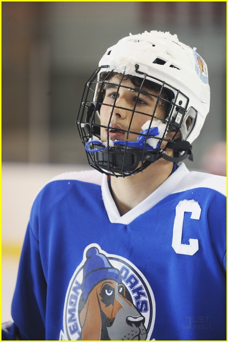 Hutch Dano & Kelsey Chow in Den Brother -- FIRST LOOK! | Photo 373937 ...