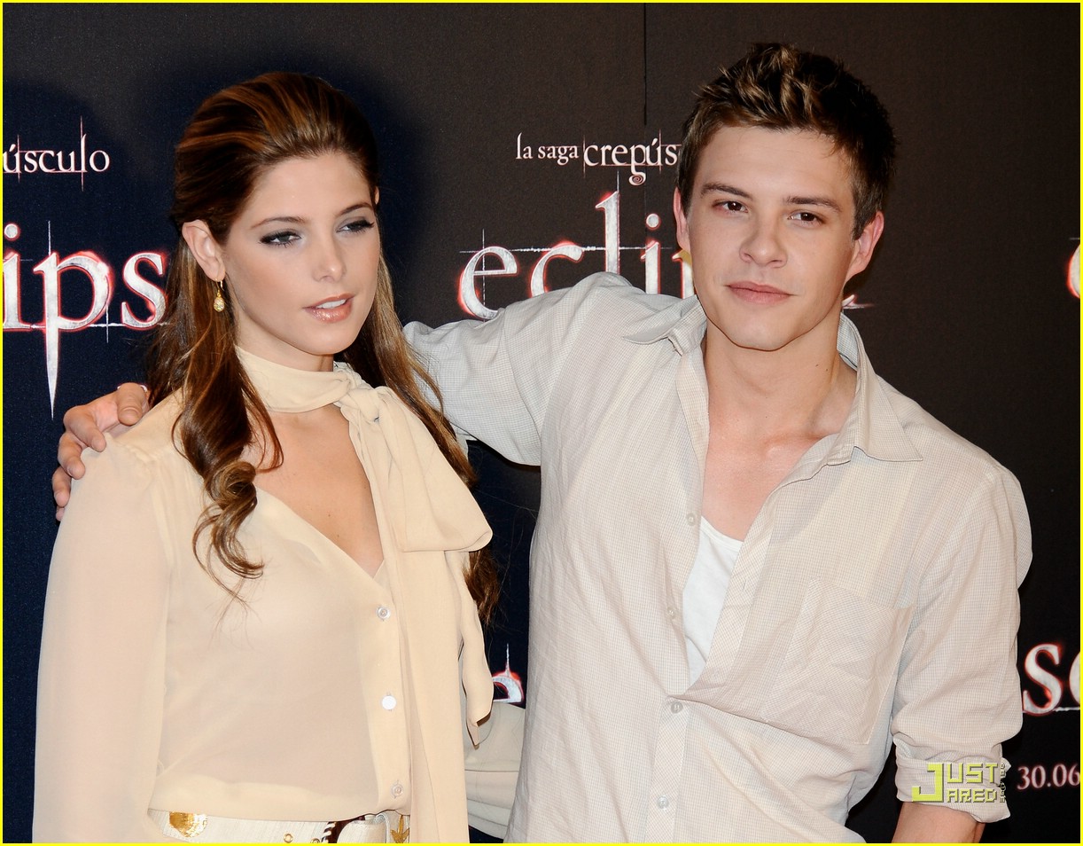 Xavier Samuel And Girlfriend