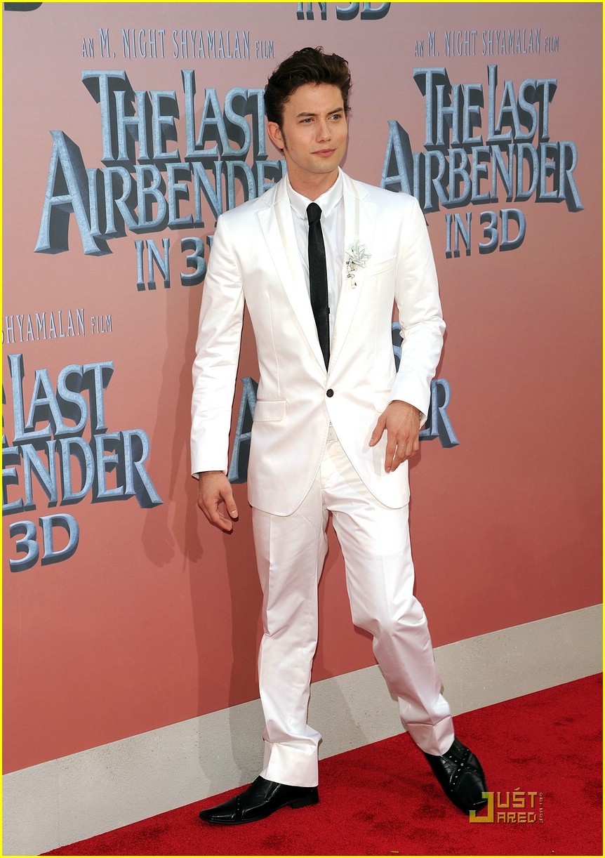 Jackson Rathbone Bends Air in NYC! | Photo 376337 - Photo Gallery ...