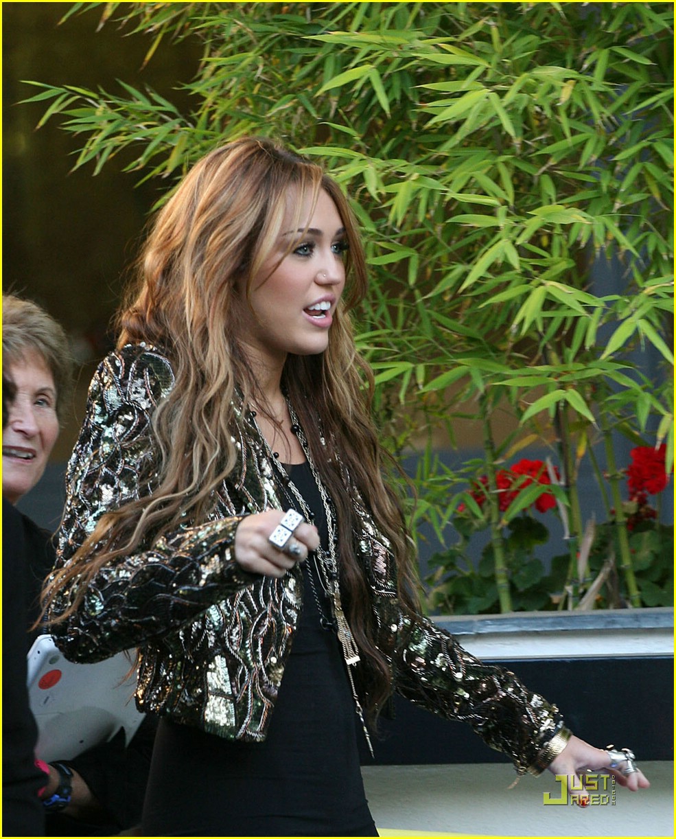 Miley Cyrus Can't Be Tamed on Britain's Got Talent! | Photo 372201 ...