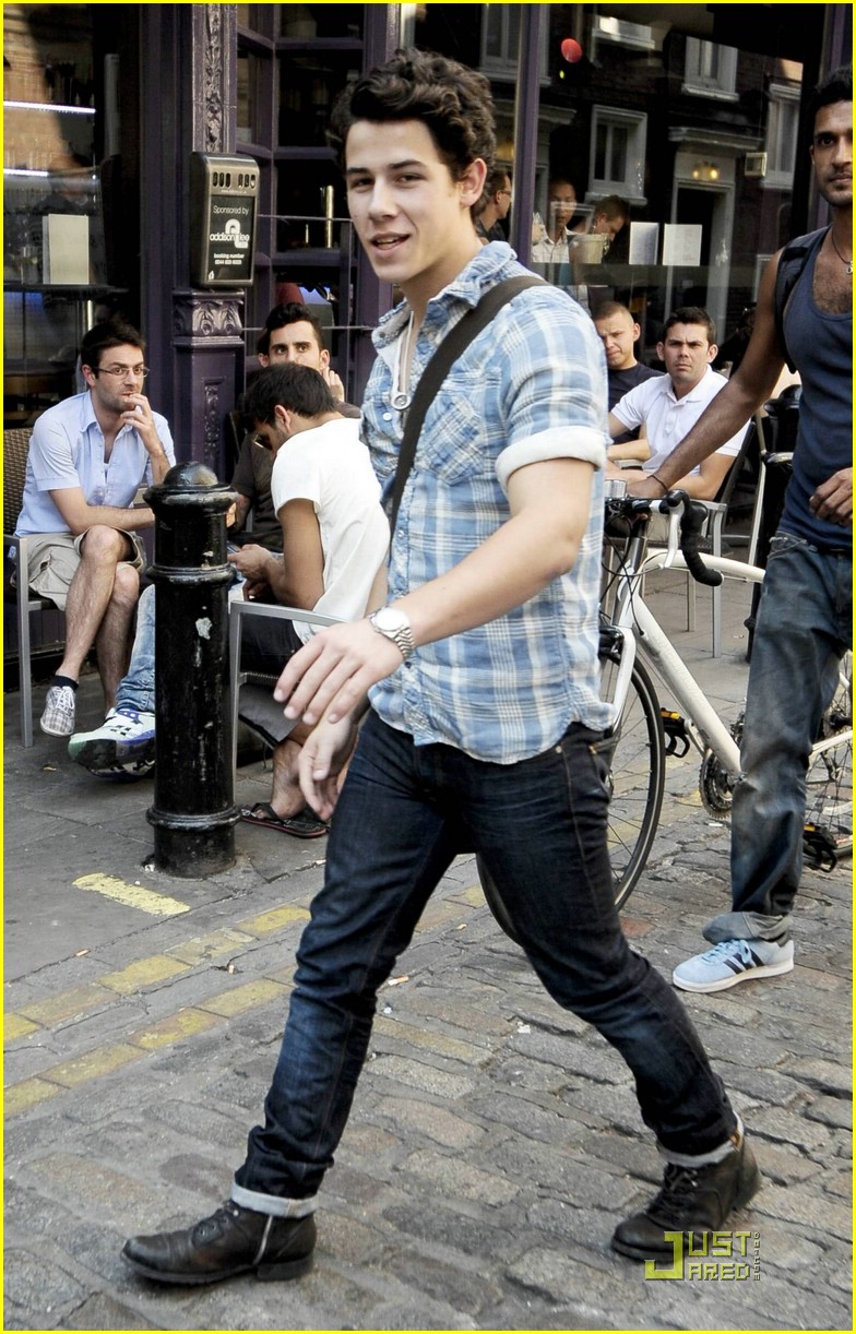 Nick Jonas & Big Rob: Old Compton Comrades | Photo 375067 - Photo ...