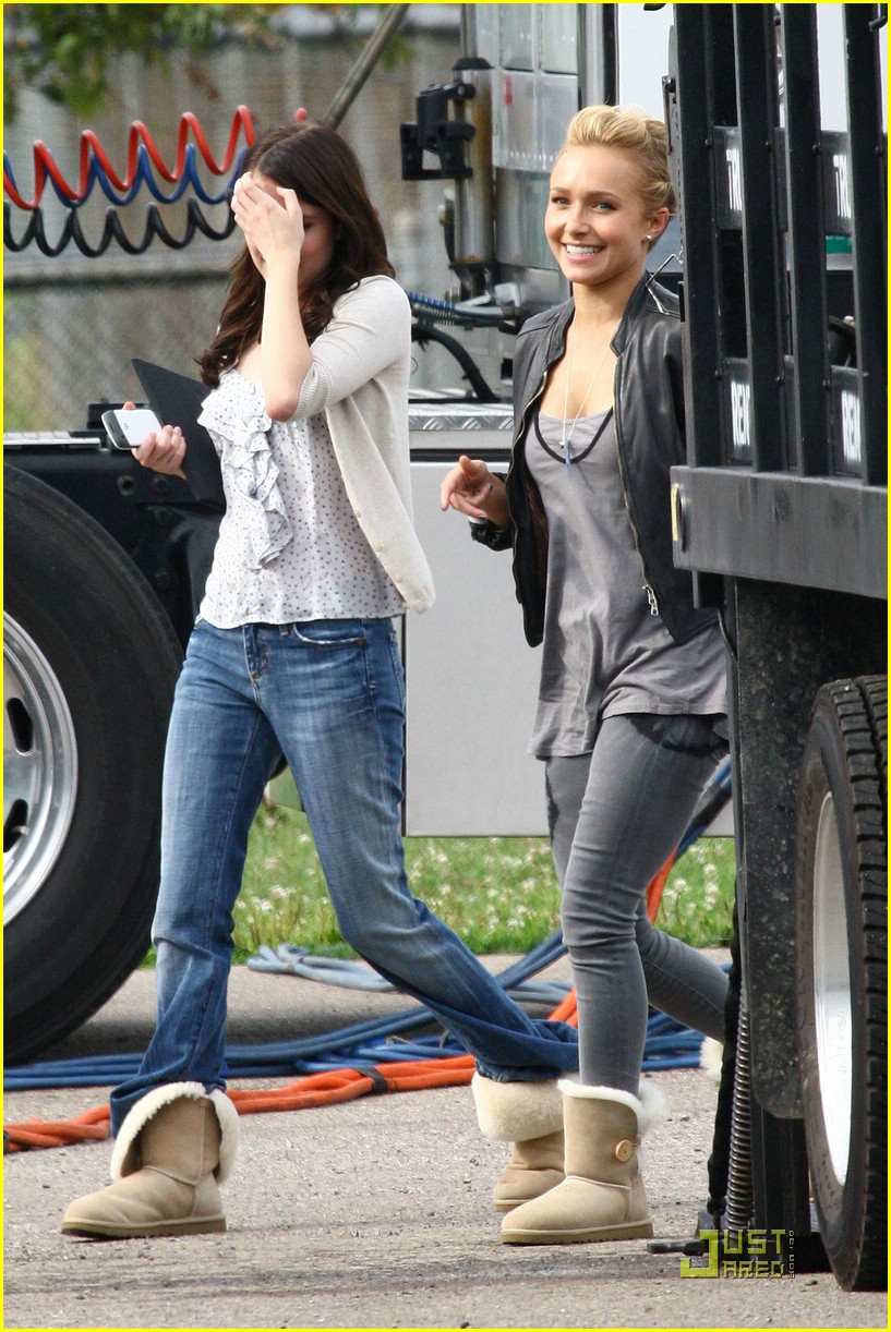 Full Sized Photo of emma roberts scream set 07 | Emma Roberts on Scream ...