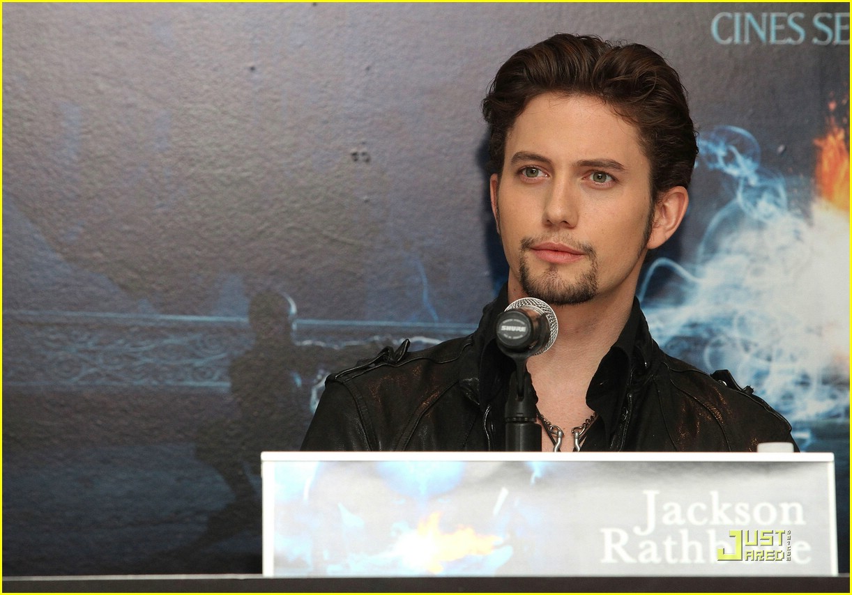 Jackson Rathbone: 100 Monkeys To Tour Mexico? | Photo 378183 - Photo ...