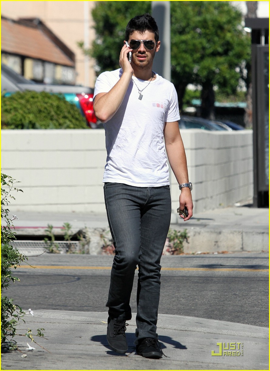 Joe Jonas: My Friendship with Demi is Still Strong | Photo 379145 ...