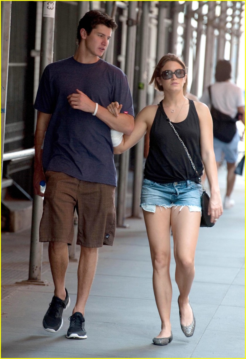 Nikki Reed: NYC with Brother Nathan! | Photo 376944 - Photo Gallery ...
