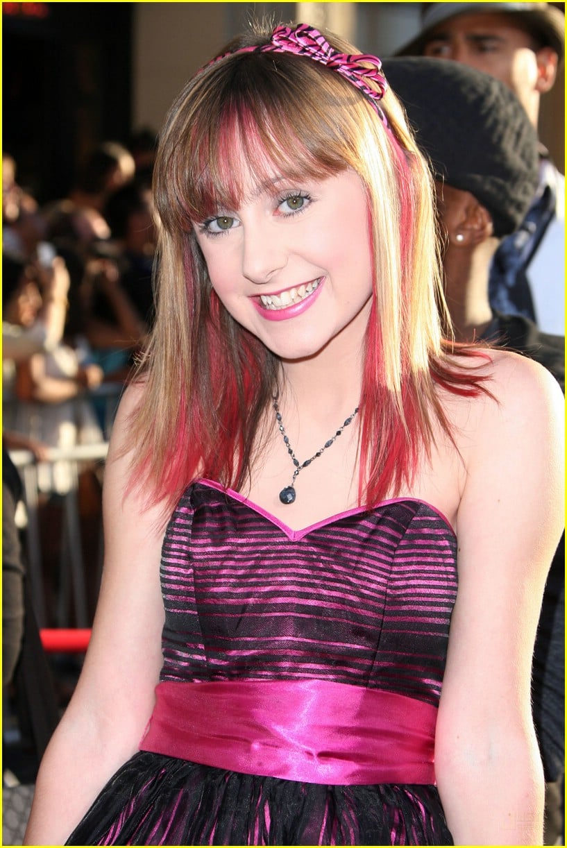Allisyn Arm: Pink Streak Starlet | Photo 380755 - Photo Gallery | Just ...