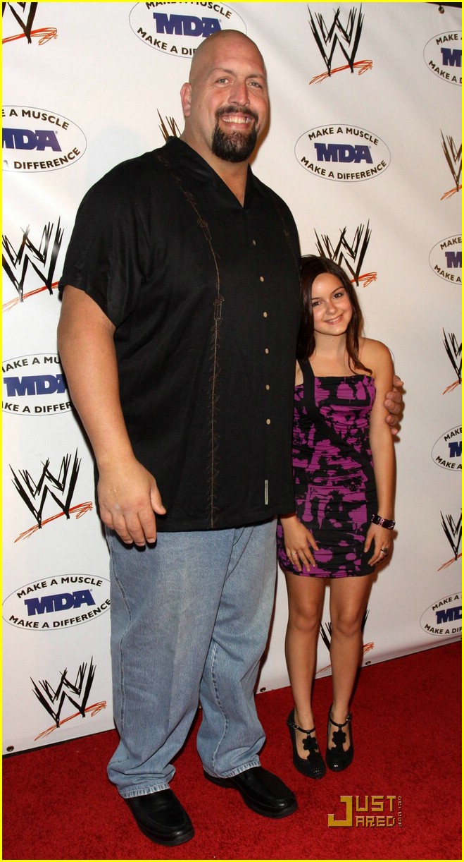 Ariel Winter: WWE Summer Slam with Triple H! | Photo 382145 - Photo ...