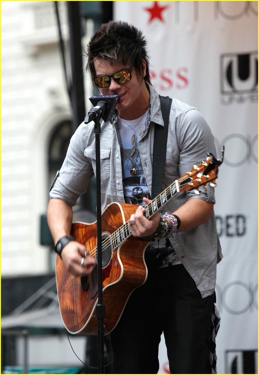 Josh Golden: 'Here We Go' Again at Macy's | Photo 382113 - Photo ...