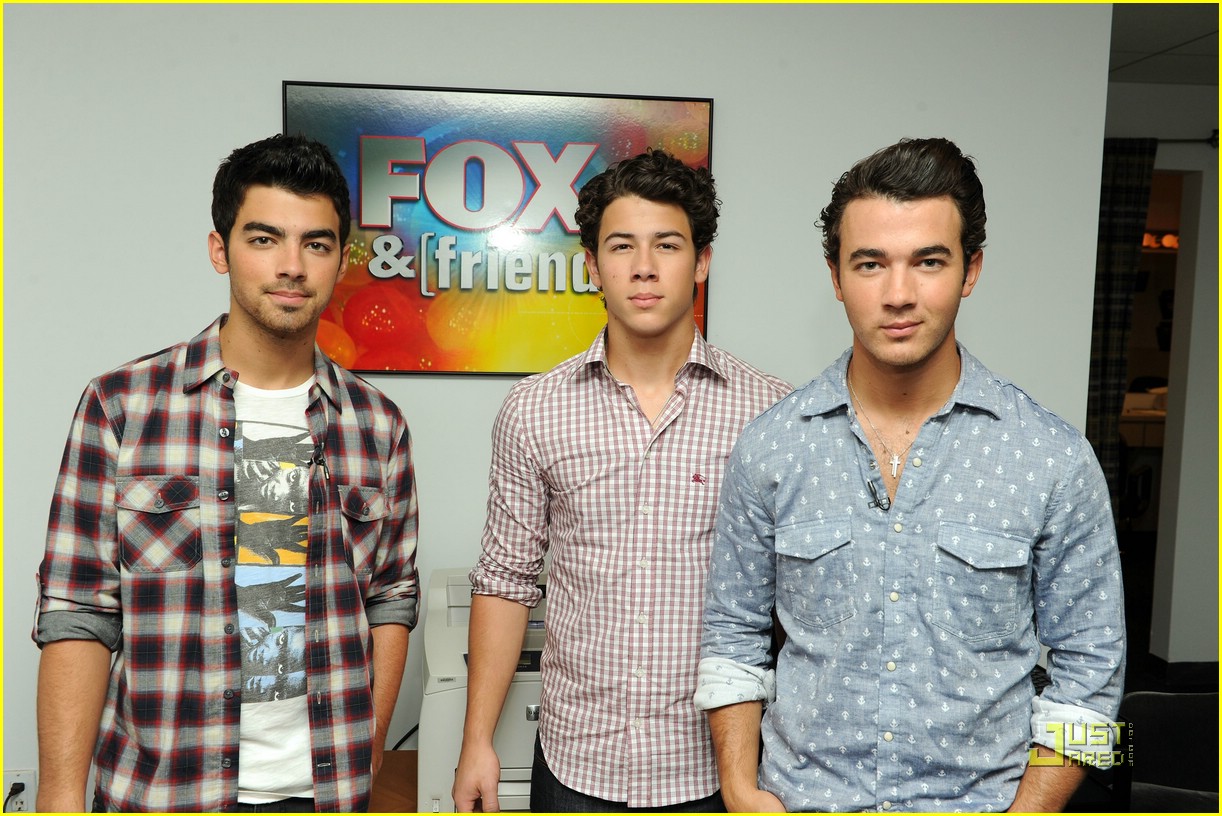 Jonas Brothers: FOX & Friends Funny | Photo 382155 - Photo Gallery ...