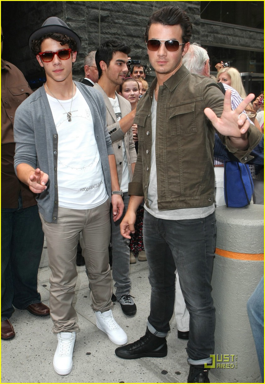 Jonas Brothers: Camp Rock 2 Premiere Tomorrow! | Photo 382341 - Photo ...