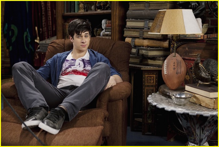 Gregg Sulkin Returns To Wizards -- FIRST LOOK! | Photo 387269 - Photo ...