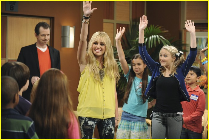 Miley Cyrus: Duet with Iyaz on Hannah Montana! | Photo 386838 - Photo ...