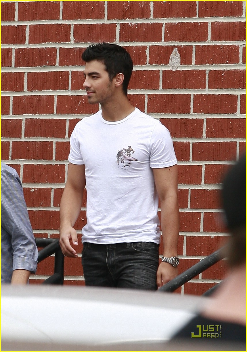 Full Sized Photo of joe nick jonas la lads 07 | Nick & Joe Jonas: Los ...