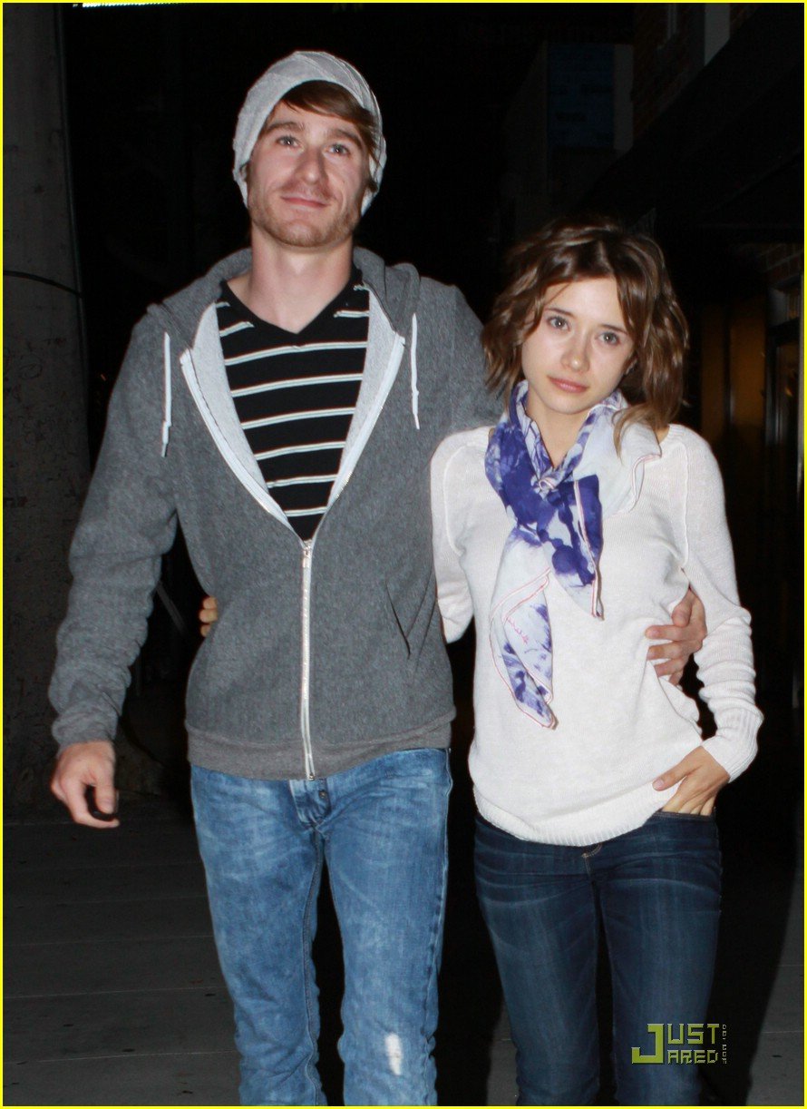 Olesya Rulin: 'Expecting Mary' Opens TODAY! | Photo 384918 - Photo ...