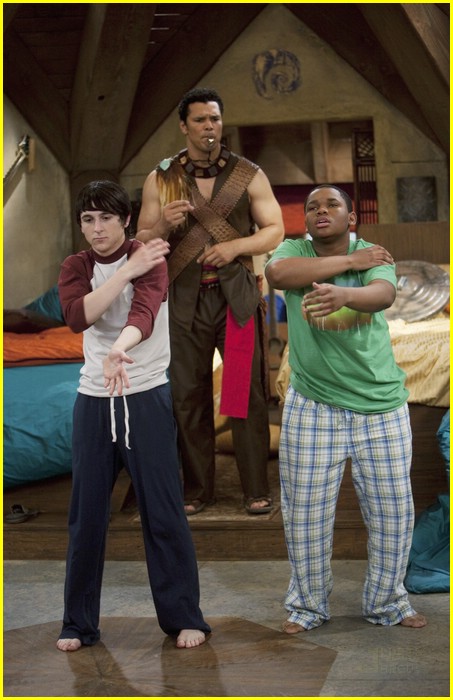 Mitchel Musso & Doc Shaw: Blindfolded Brothers | Photo 383858 - Photo ...