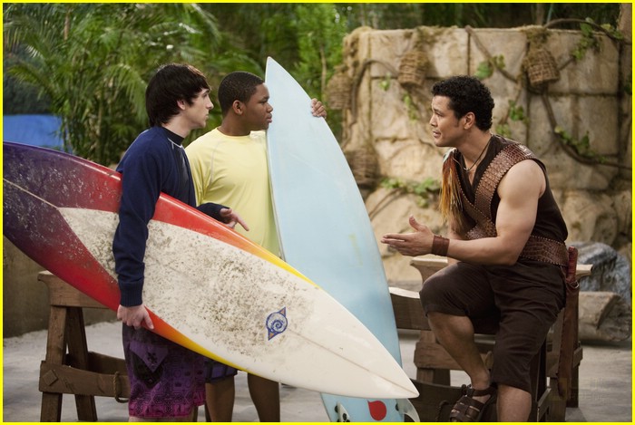 Mitchel Musso & Doc Shaw: Blindfolded Brothers | Photo 383866 - Photo ...