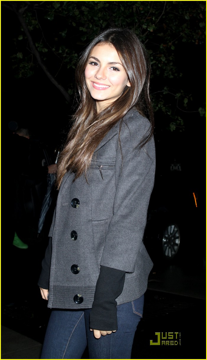 Victoria Justice Cries 'Werewolf' on PIX Morning Show | Photo 387322 ...