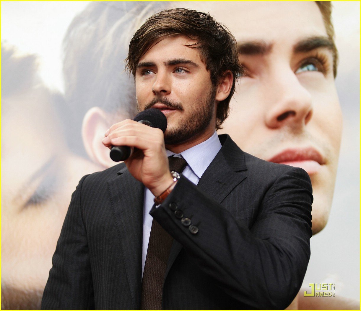 Full Sized Photo of zac efron charlie sydney 15 | Zac Efron Premieres ...