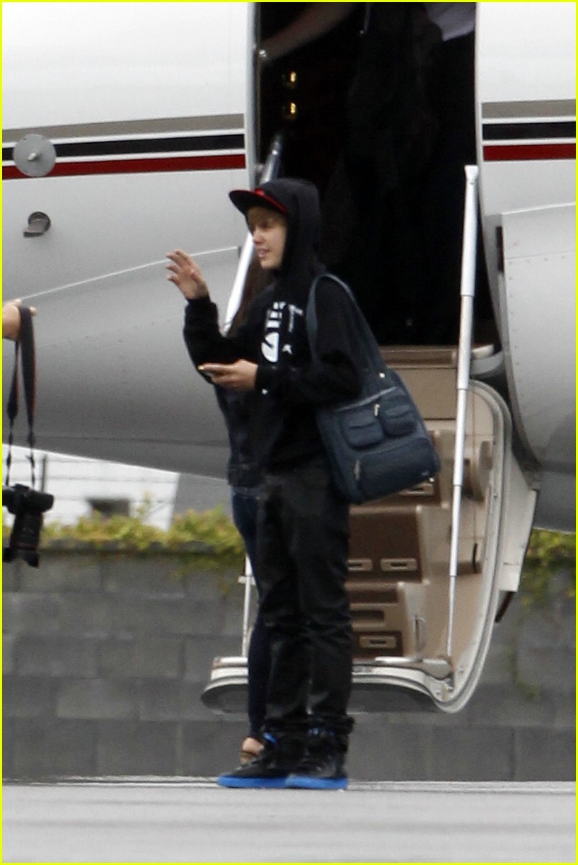 Justin Bieber: High Flying in Vancouver | Photo 390909 - Photo Gallery ...