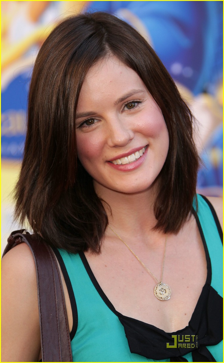 Chelsea Hobbs: Beauty & The Bow | Photo 388828 - Photo Gallery | Just ...