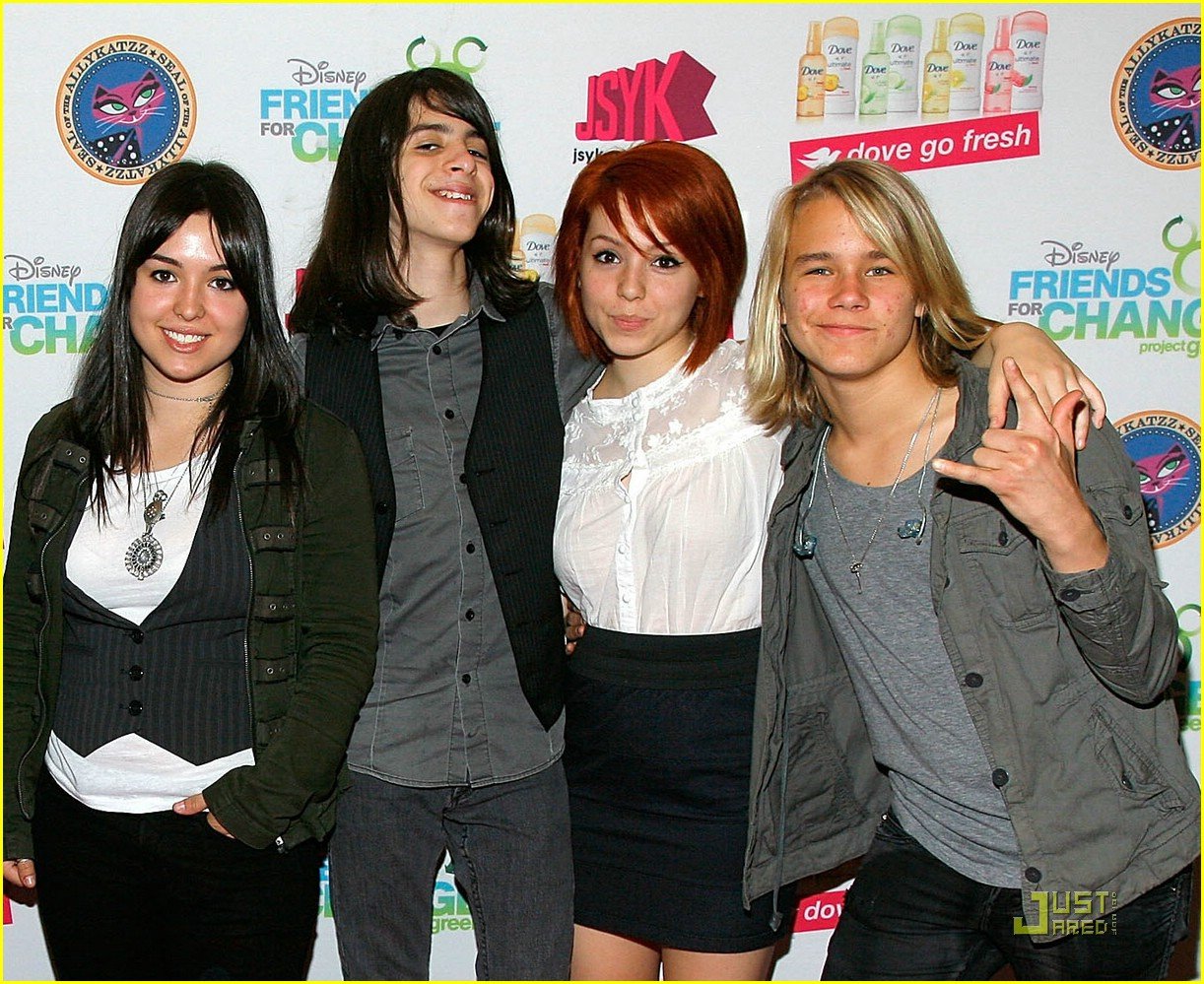 Mitchel Musso & Tiffany Thornton are DM'ing For Change | Photo 389552 ...