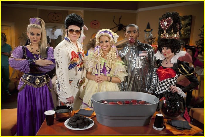 Full Sized Photo of shaq sonny chance halloween 04 | Shaq's Halloween ...