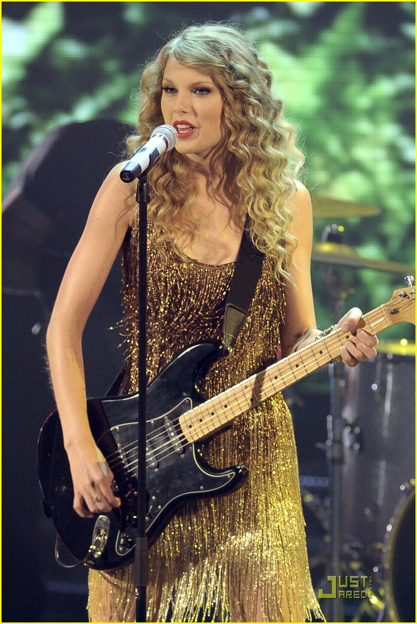 Taylor Swift: X Factor Italy is "Mine" | Photo 388722 - Photo Gallery ...