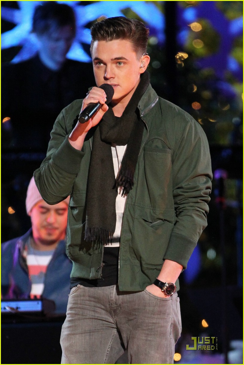 David Archuleta & Jesse McCartney Light Up The Grove | Photo 394937 ...