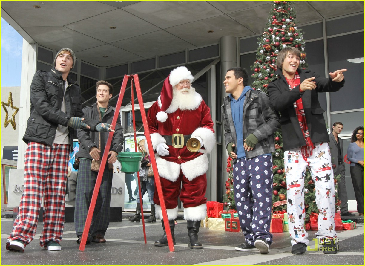 Big Time Rush: 'All I Want For Christmas' is Miranda Cosgrove! | Photo ...