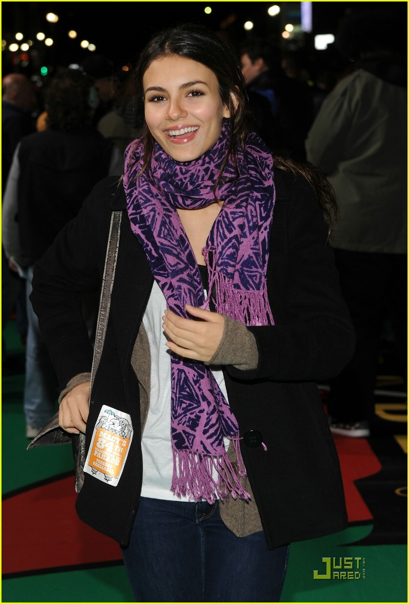 Victoria Justice: Macy's Parade Rehearsal with Big Time Rush! | Photo ...