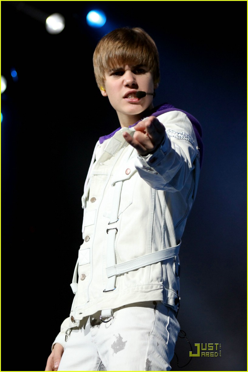 Full Sized Photo of justin bieber cake canada 03 | Justin Bieber: Cake ...