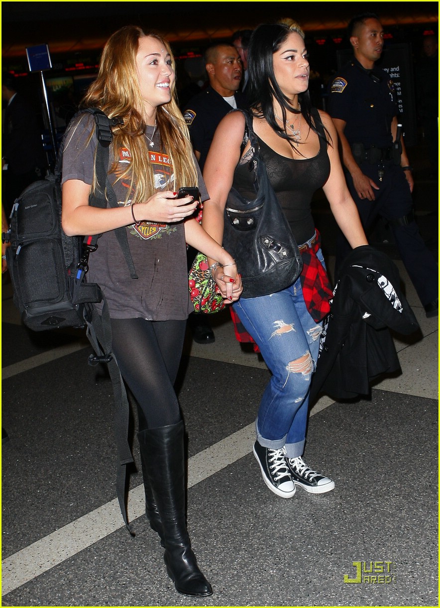 Miley Cyrus is Switzerland Smiley | Photo 392654 - Photo Gallery | Just ...