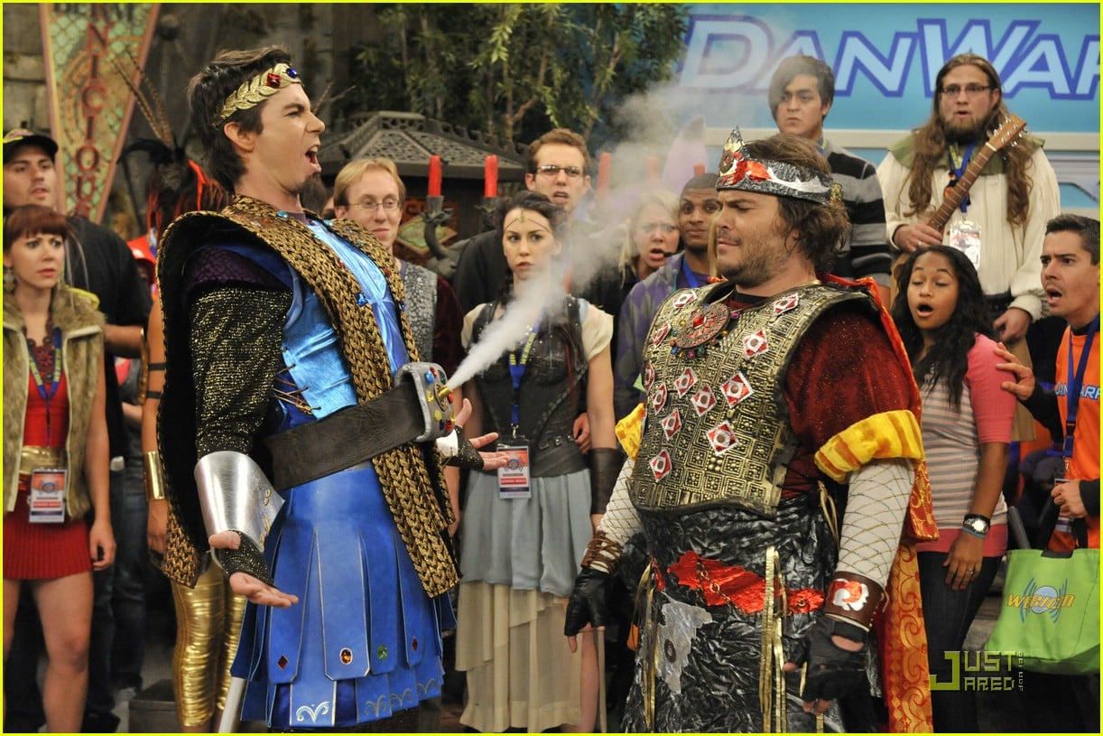 Full Sized Photo of miranda cosgrove starts fan war 03 | Miranda ...