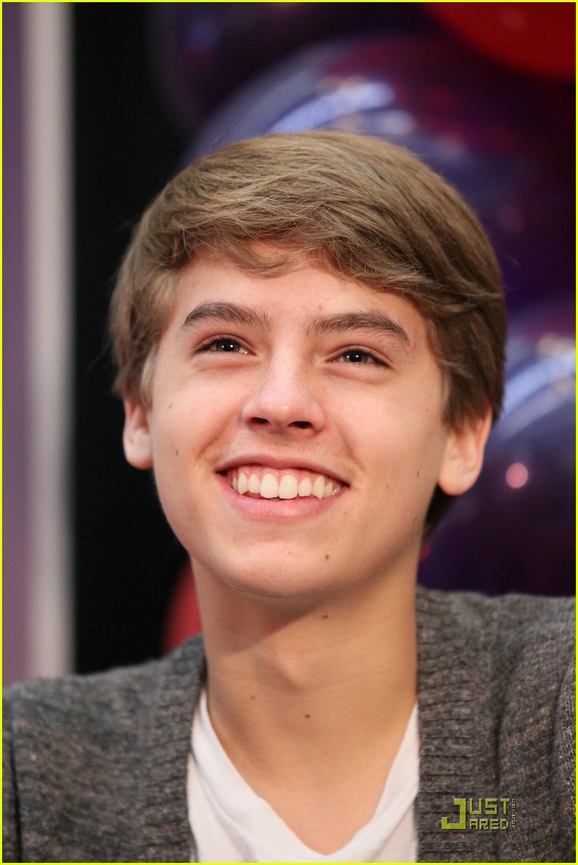 Dylan & Cole Sprouse Make Some Milkshakes | Photo 393854 - Photo ...