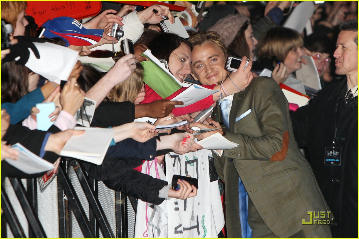 Tom Felton & Evanna Lynch: Harry Potter Premiere Pair | Photo 393563 ...