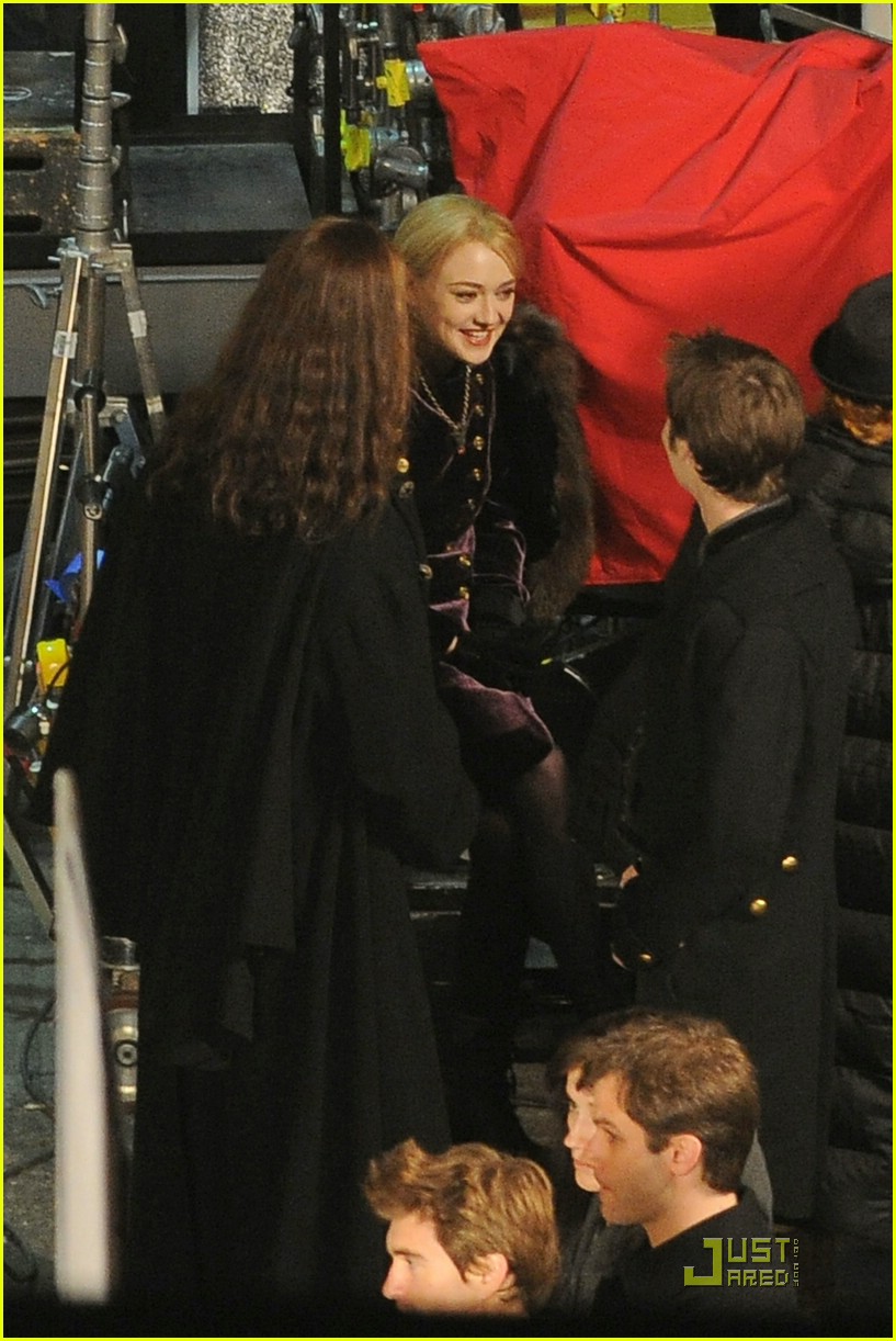 Dakota Fanning: Breaking Dawn Set Pics! | Photo 398057 - Photo Gallery ...