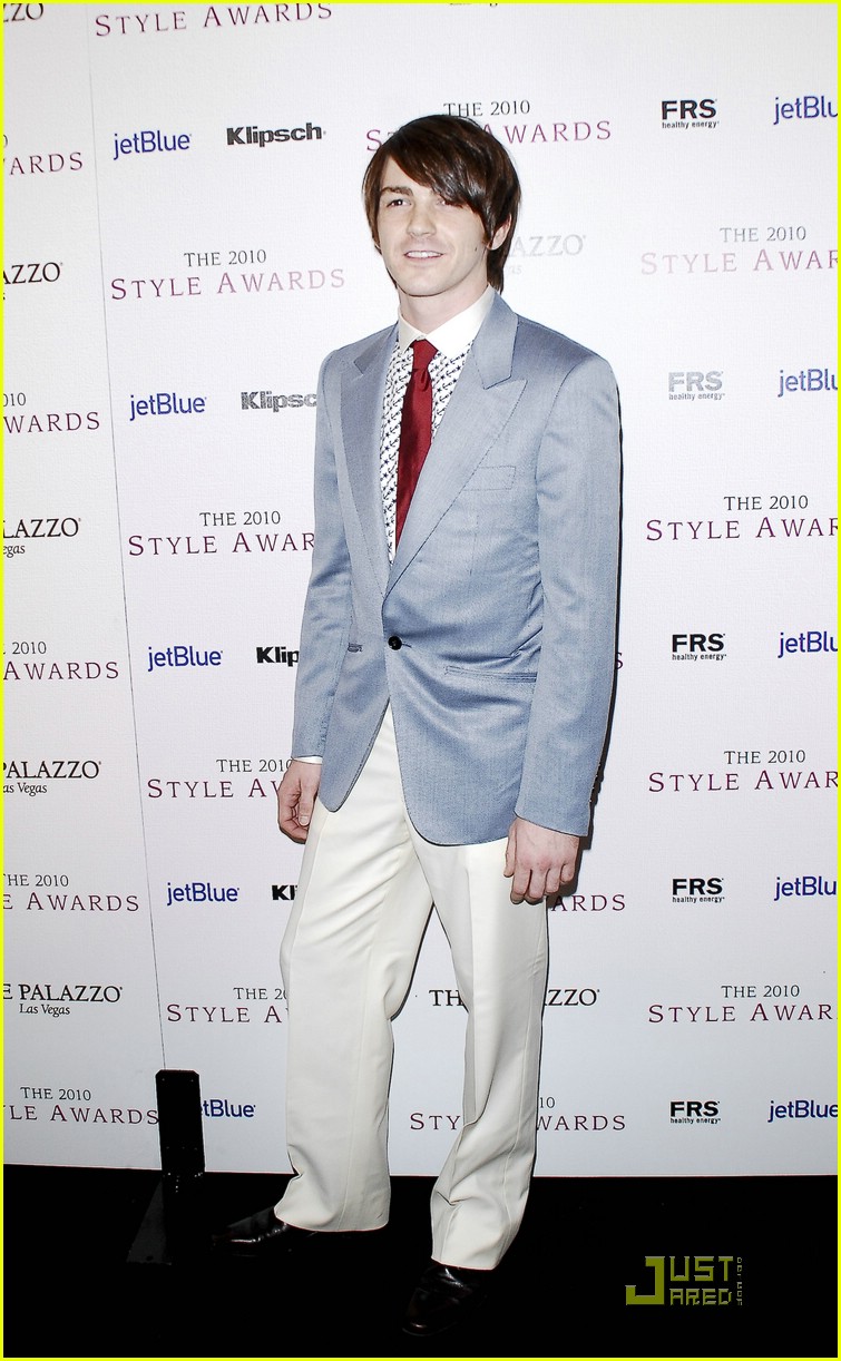 Full Sized Photo of drake bell style awards 07 | Drake Bell: Battle of ...