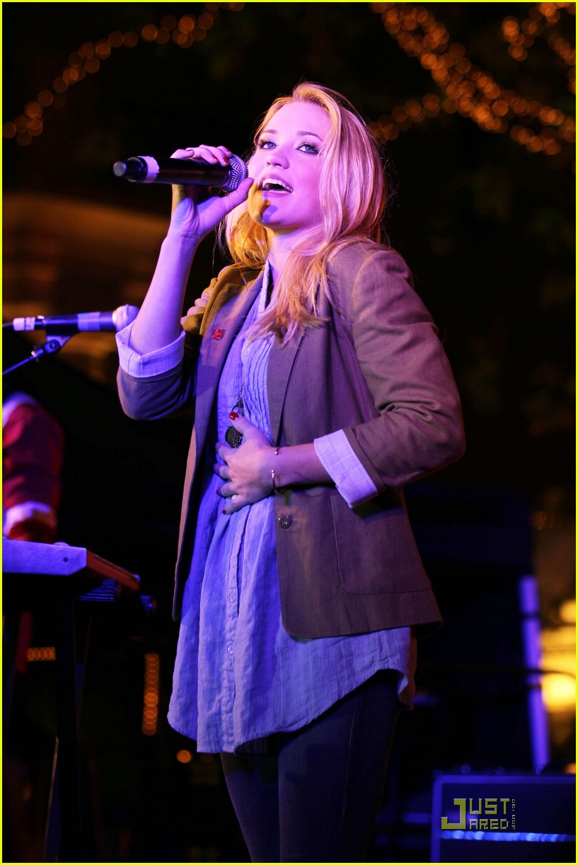 Emily Osment: Red Kettle Concert Cutie! | Photo 398013 - Photo Gallery ...